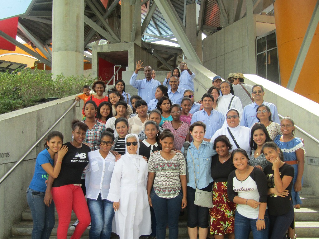 Labor social Panamá - Fundación Benéfica Louis y Marthe Deveaux